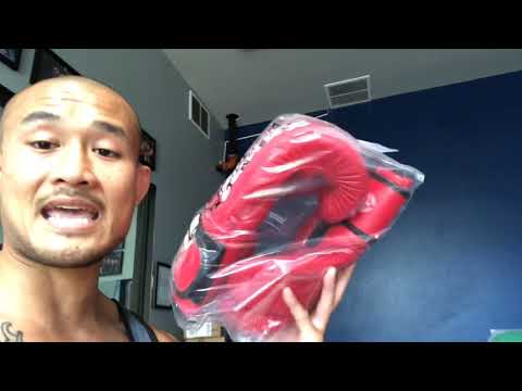 What’s the difference between Fairtex gloves? – Fight Brands TV